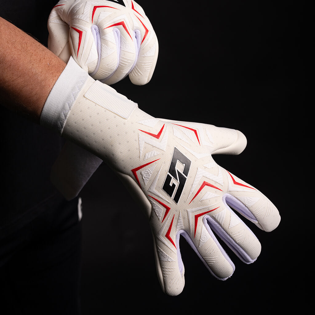 OG1 TYPE-R | David Raya's Goalkeeper Gloves | One Glove® – The One Glove